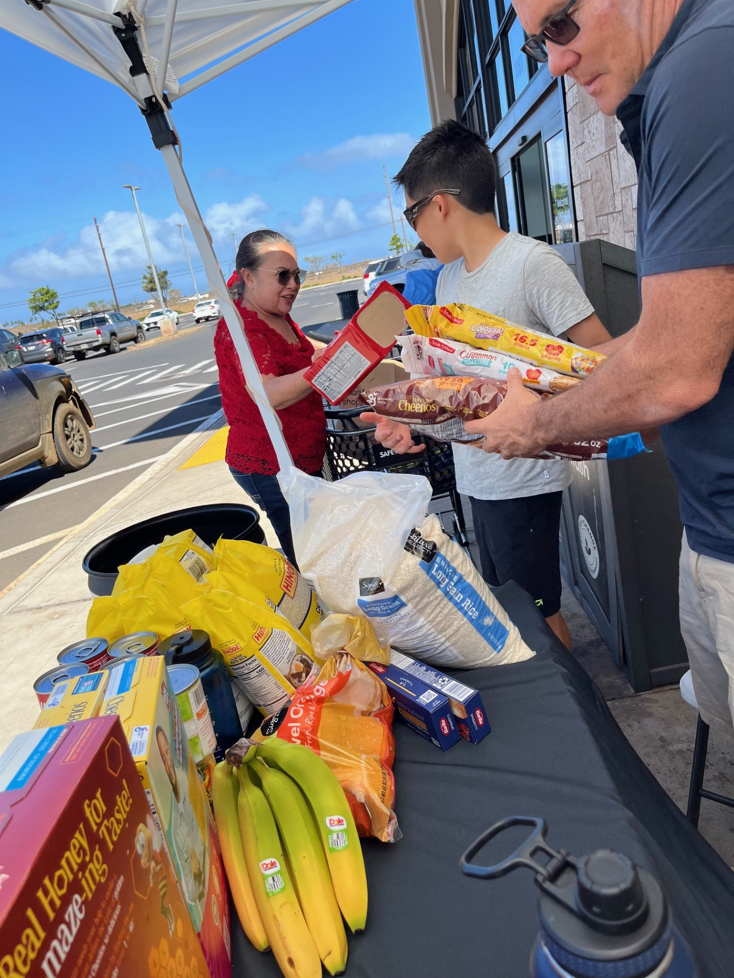 Six Rotary Clubs on Maui join forces to provide meals for more than ...